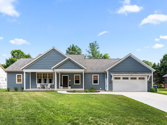 Charming Oasis With Hot Tub And Game Room - Beautiful Coastal Retreat - Saugatuck, MI