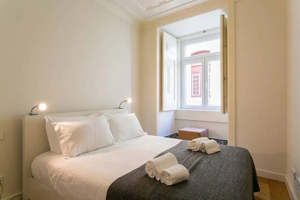 Guestready - Sleek Escape Near Santa Justa Lift - Lisbonne