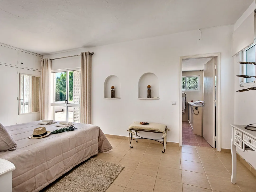 4 Beds, Golf Views, Optional Pool Heating - Vilamoura
