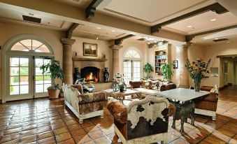 Harris Ranch Resort, Coalinga - 2025 Latest Prices & Deals | Trip.com