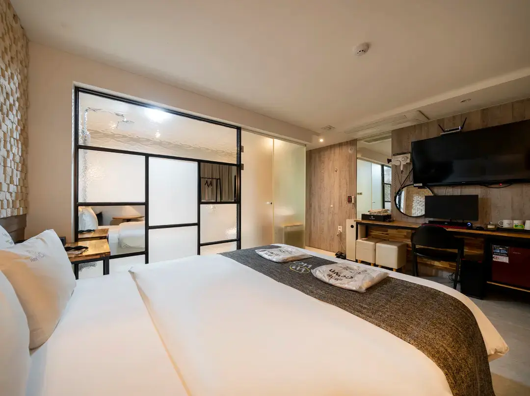 Yongin Hotel Wow - 유림동