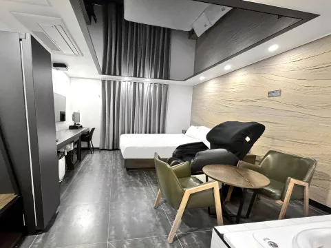 Jinju Hotel The V - Namhae-gun