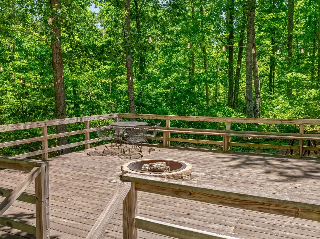 Spacious Deck And Cozy Fire Pit - Inviting Glamper Escape - Guntersville Lake