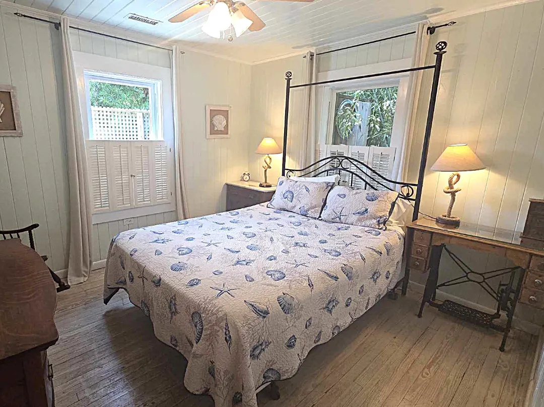 Charming Oasis With Private Deck And Kayak - Cozy Retreat - Ocracoke, NC