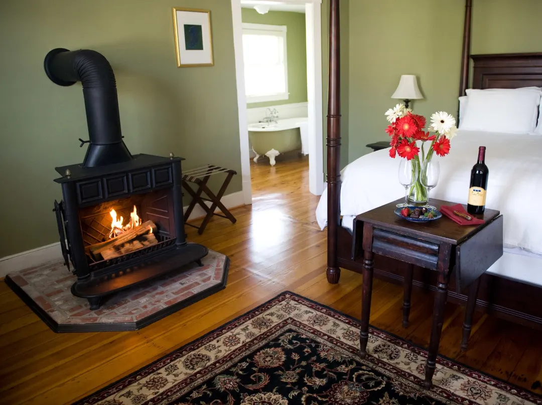 Hopkins Ordinary Bed, Breakfast And Ale Works - Sperryville, VA