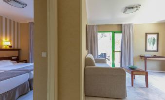 Holiday World Riwo, Affiliated by Meliá: Angebote & Bewertungen 2026 ...