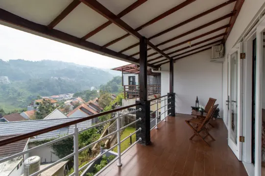 Villa Keluarga Syariah- Resort Dago Pakar Bandung - View Bukit - Bandung