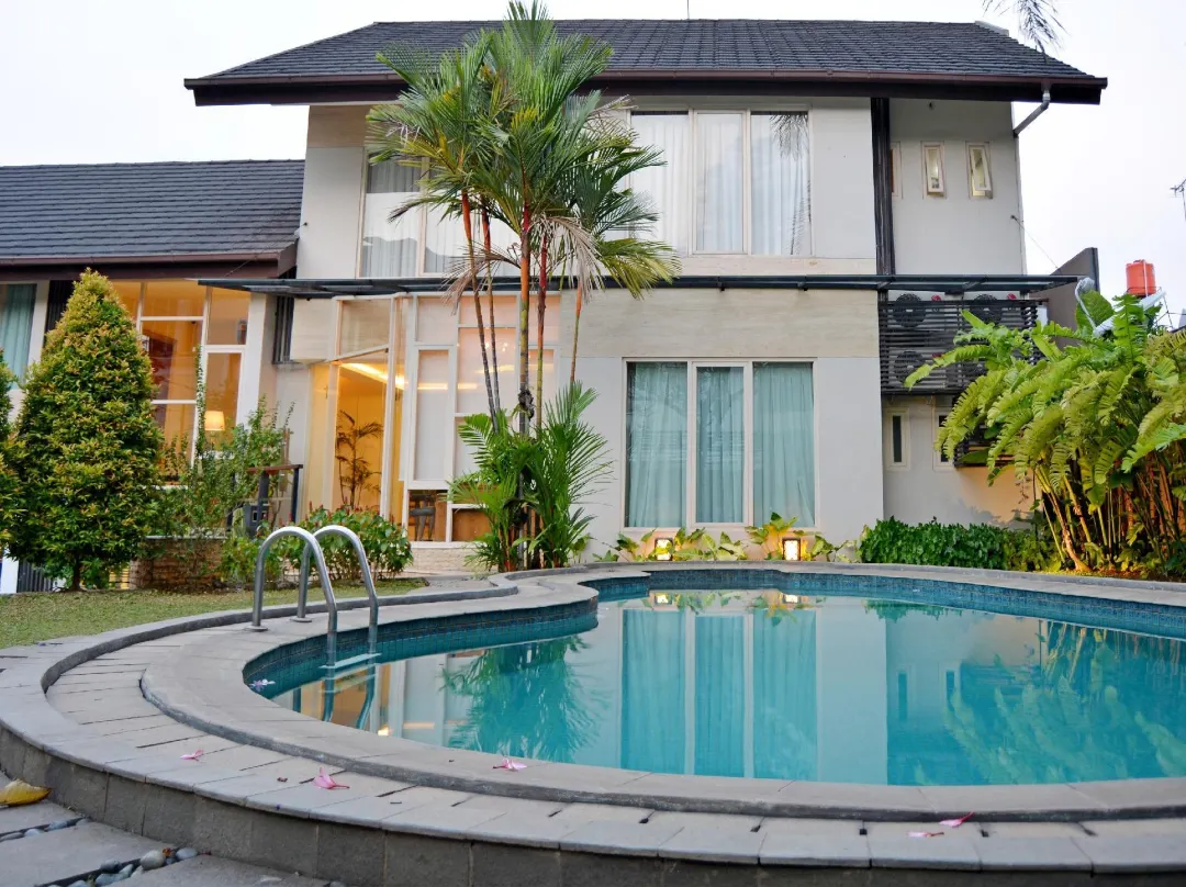 W Home Cipete - Kemang