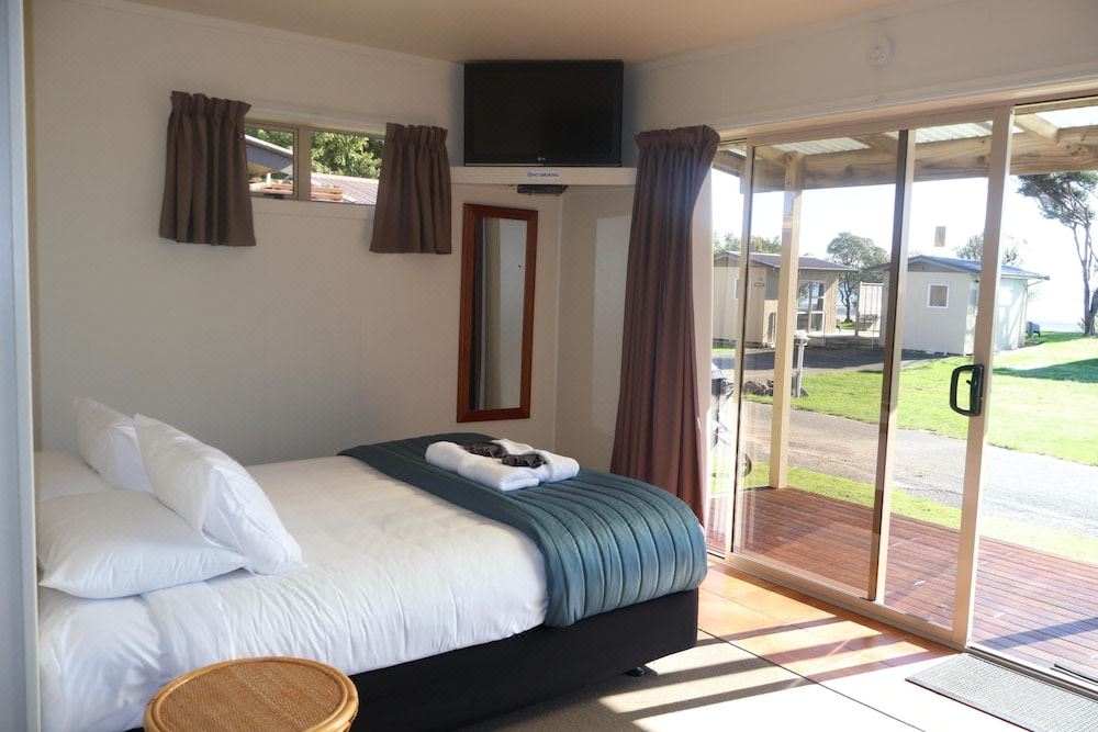 Pohara Beach Top 10 Holiday Park - New Zealand