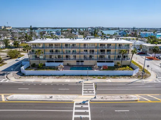 Beachside Comfort - Spectacular Views, Balcony, Pool - Treasure Island, FL