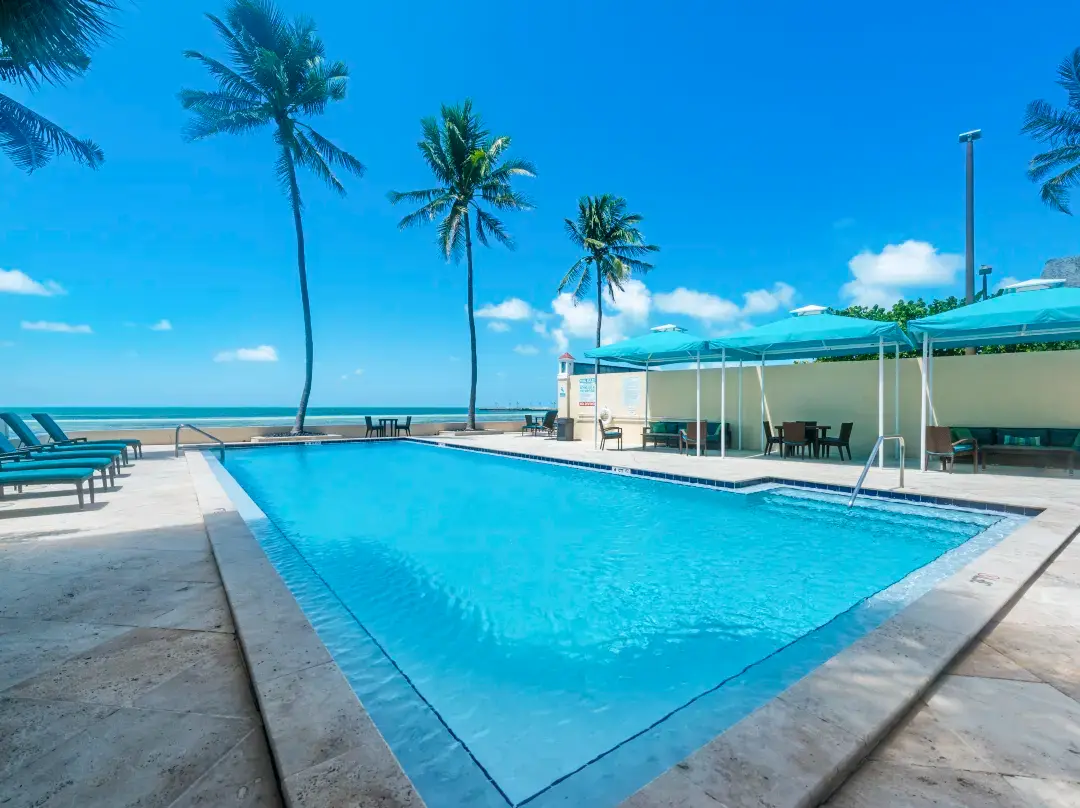 Ocean View And Resort Amenities - Elegant Waterfront Haven - Key West, FL