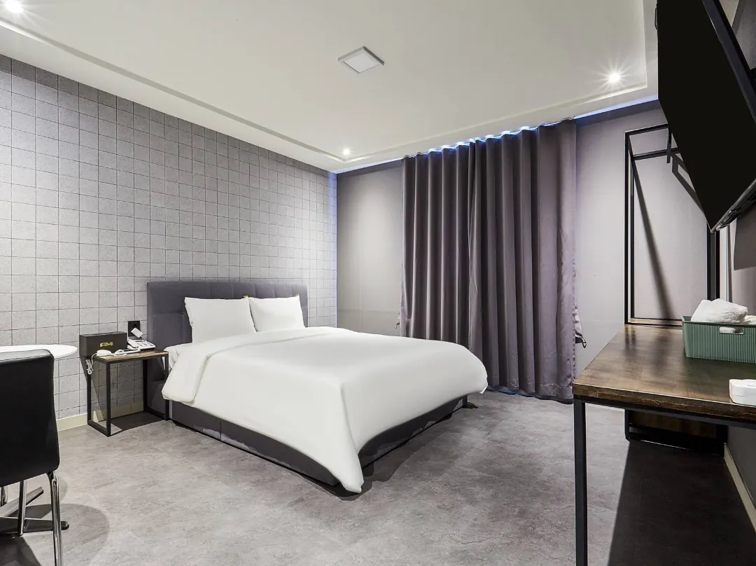 Hwaseong Hotel Am - 향남읍