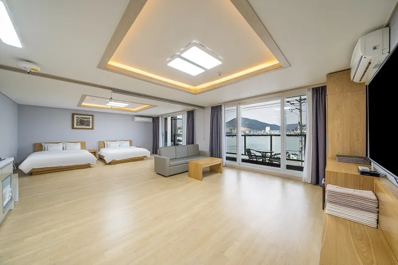 Adel Pension - Yeosu-si