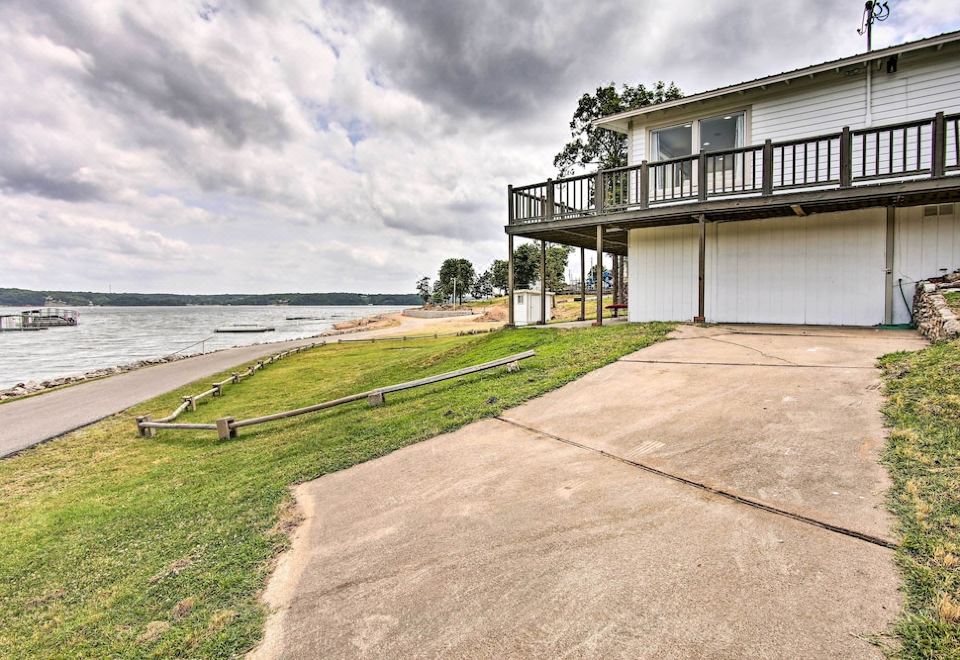 Lakefront Afton Cottage with Deck Walk to Boat Ramp,Cleora - Updated ...
