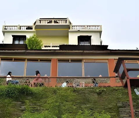Alhito Cafe & Resort - Uttarakhand