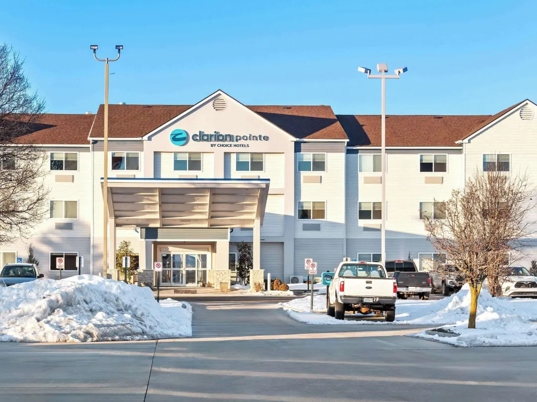 Clarion Pointe Mattoon Near University - Charleston, IL