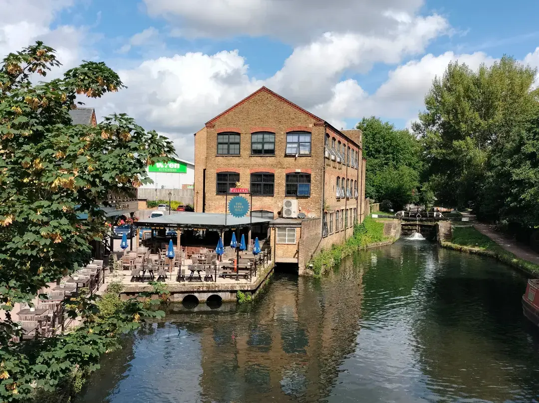 Canalside Chic – Your London Escape Starts Here! Wifi And Airport Transfers - Hemel Hempstead