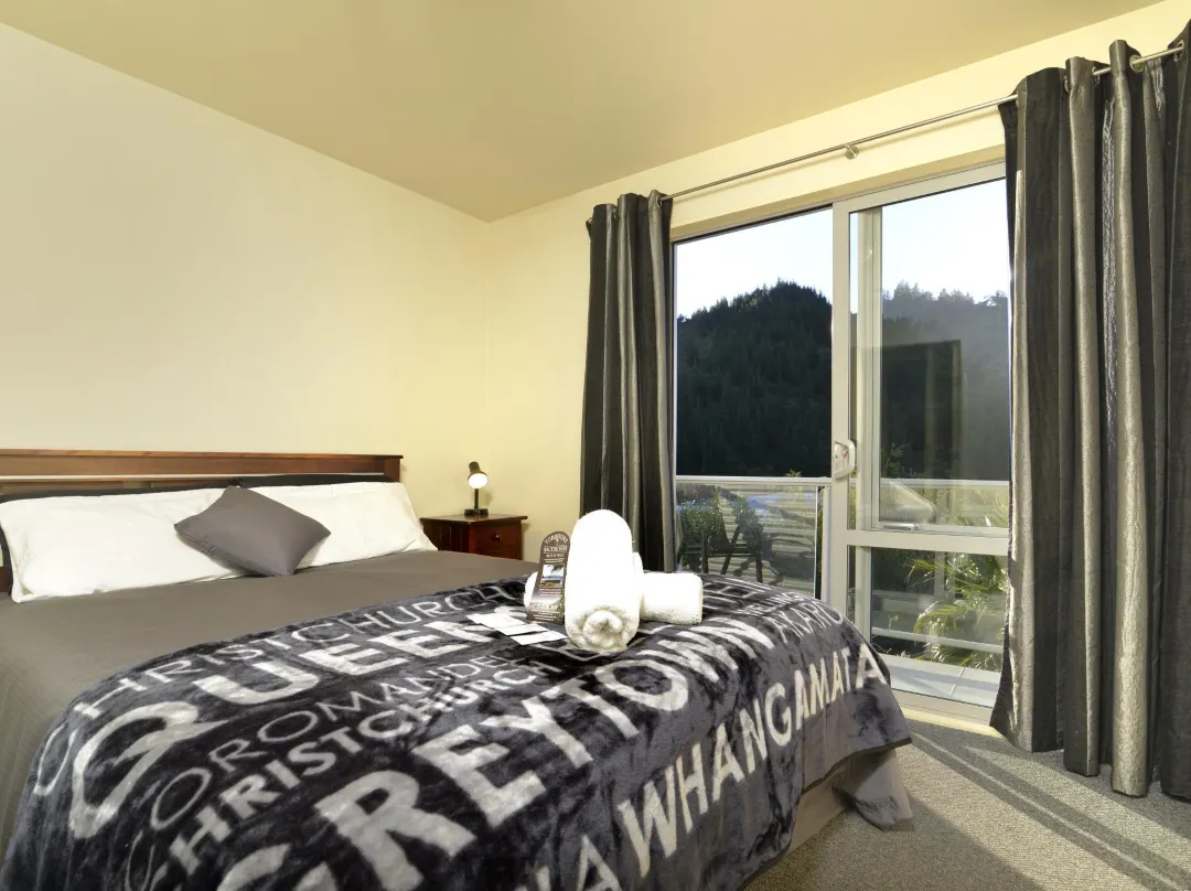 Tombstone Motel, Lodge & Backpackers - South Island