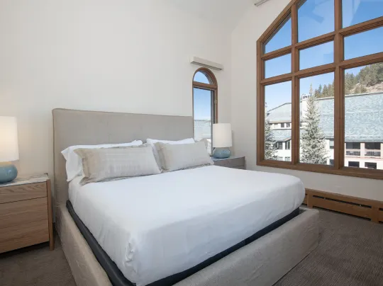 Slope-side Hot Tub And Gourmet Kitchen - Stunning Mountain Modern Retreat - Edwards, CO