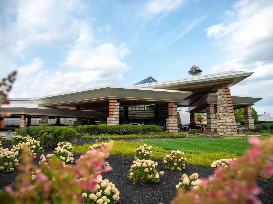 Mohegan Pennsylvania - Adults Only - Dallas, PA