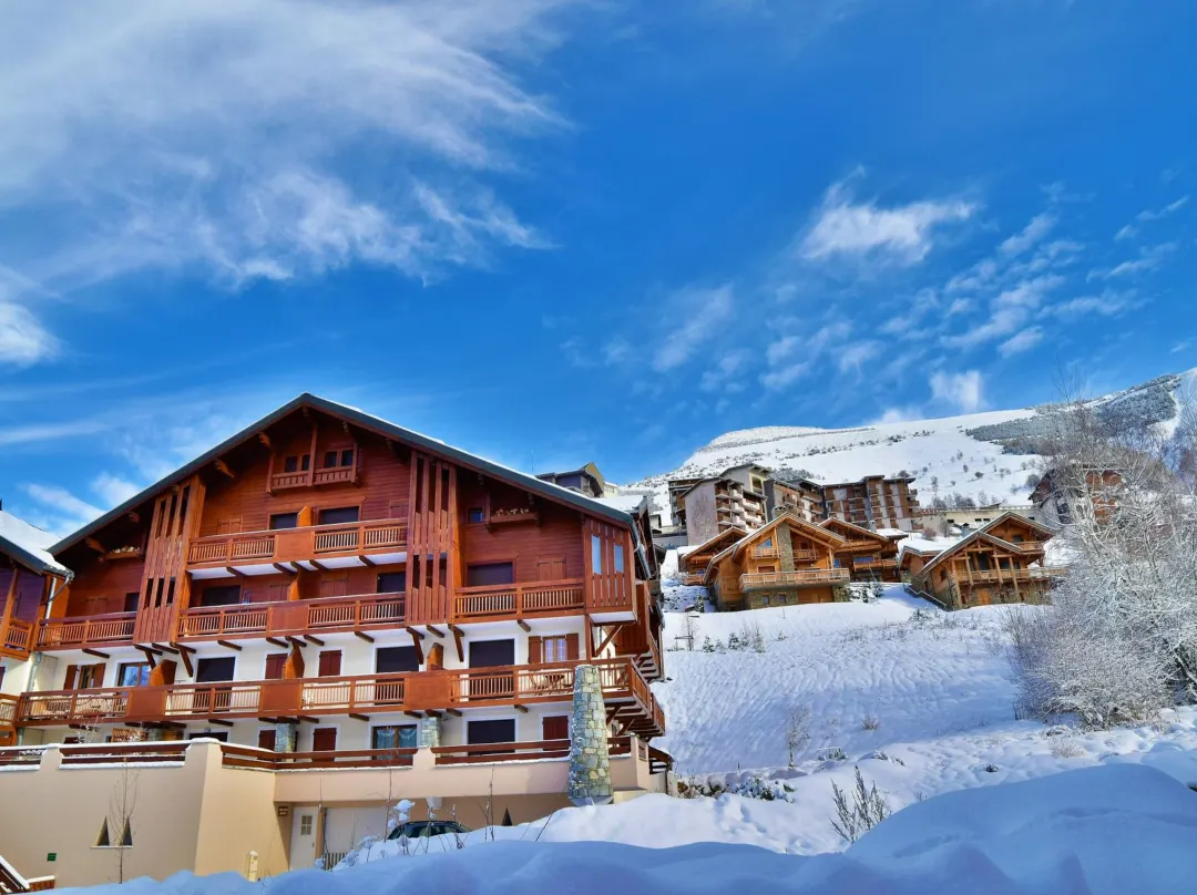Ski & Stay: 3br Convenience - Les Deux Alpes, France