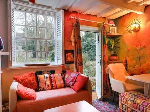 Artists Hideaway In Cowfold - Brighton and Hove