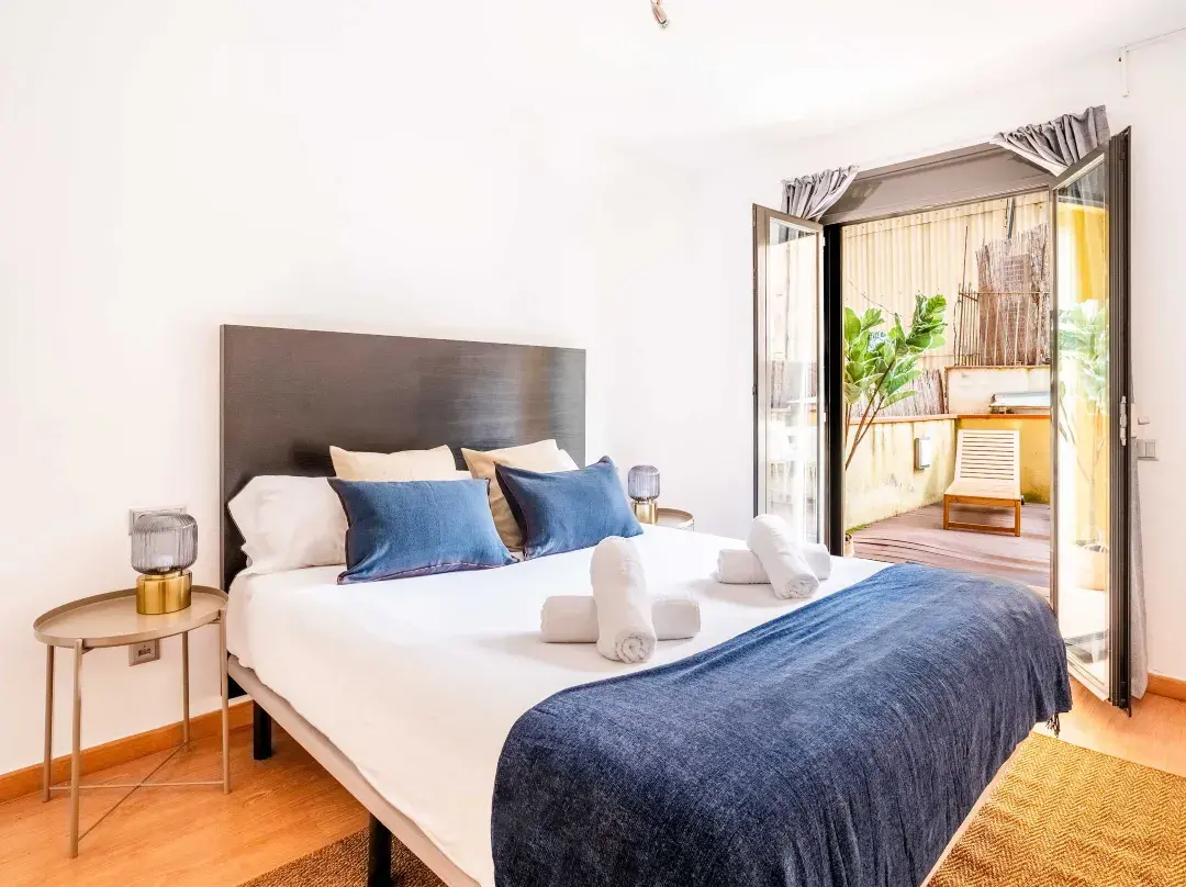 Pl Universitat Comfortable 3bd With Private Patio - Barcelona