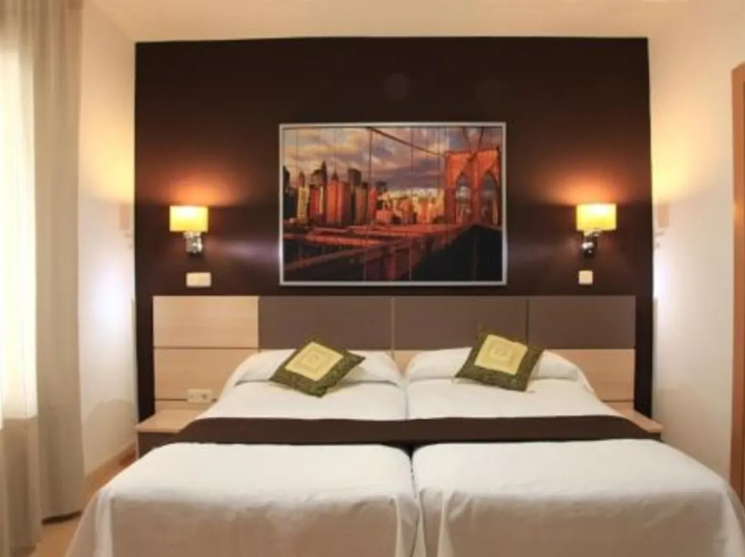 Hostal Falfes - Madrid