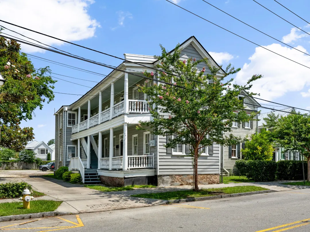 Central & Comfortable Downtown Home - Charleston, SC