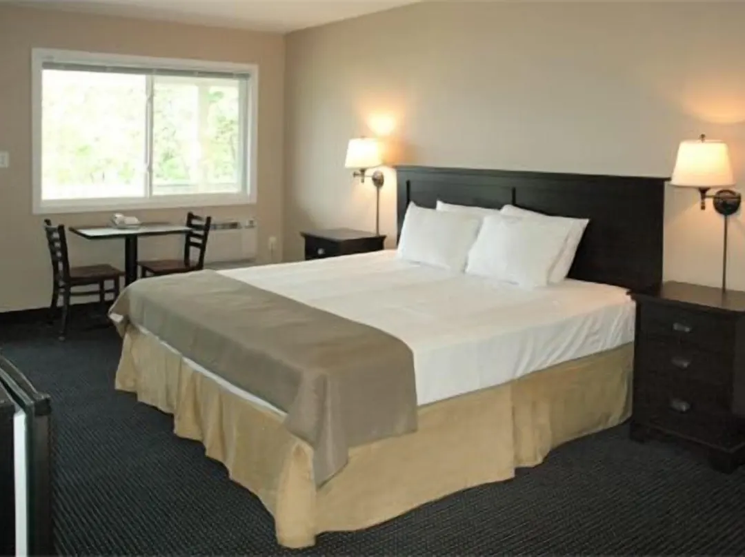 The Beach Inn Motel - Munising, MI