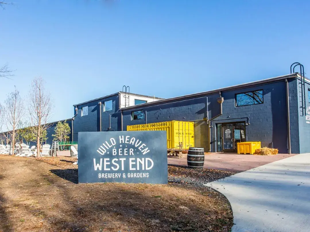 Contemporary Comfort And City Convenience - Stylish Modern Haven - Atlanta, GA