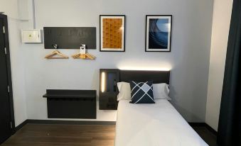 Four Points Flex by Sheraton Malaga Centre, Malaga - 2026 Latest Prices ...
