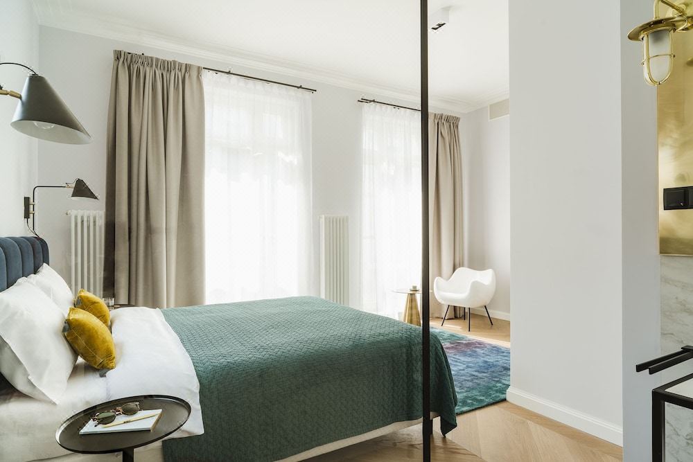 No.4 Residence - Warsaw