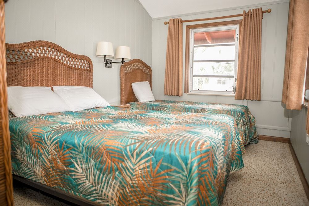Ragged Edge Resort & Marina - Florida Keys, FL