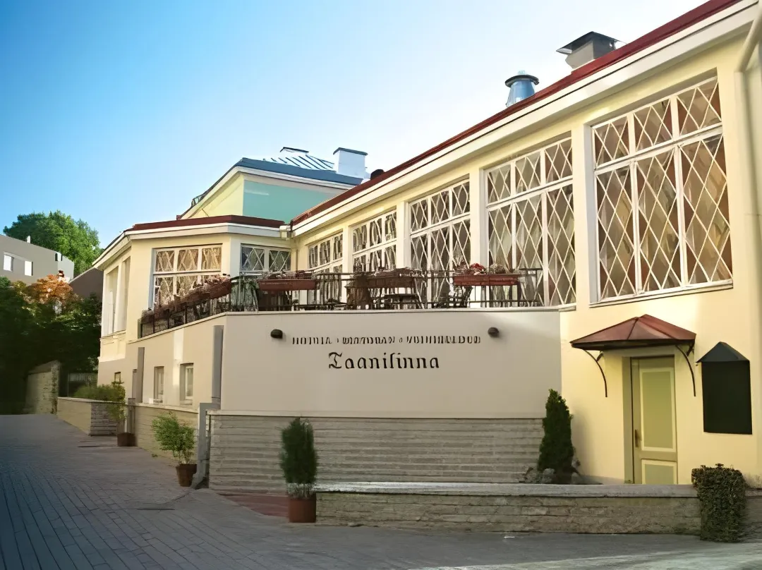 Taanilinna Hotell - Tallinn