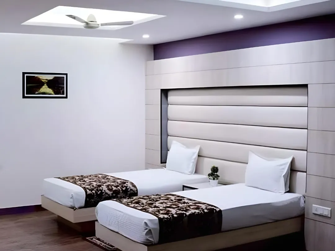 Homansh Galaxy Hotel - Kanpur