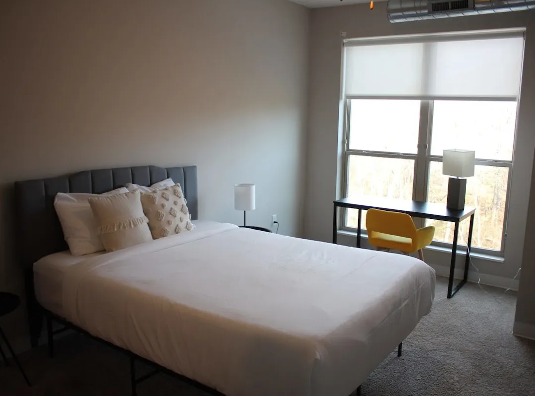 Campustown Lux Apartment Near Isu! - Ames, IA