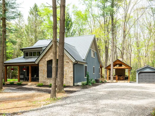 Spacious Suites And Hot Tub - Inviting Lake Access Retreat - Deep Creek Lake, MD