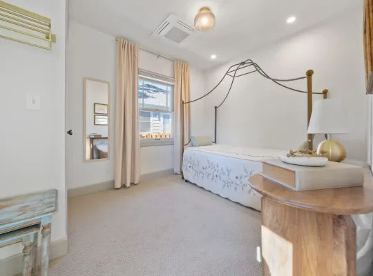 Charming Craftsman Home With Cozy Backyard - Inviting Getaway Retreat - Spokane, WA