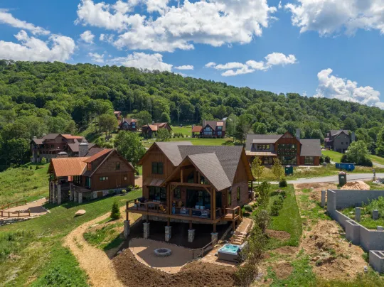 Hot Tub And Pool Table With Mountain Views - Charming Haven - Beech Mountain, NC