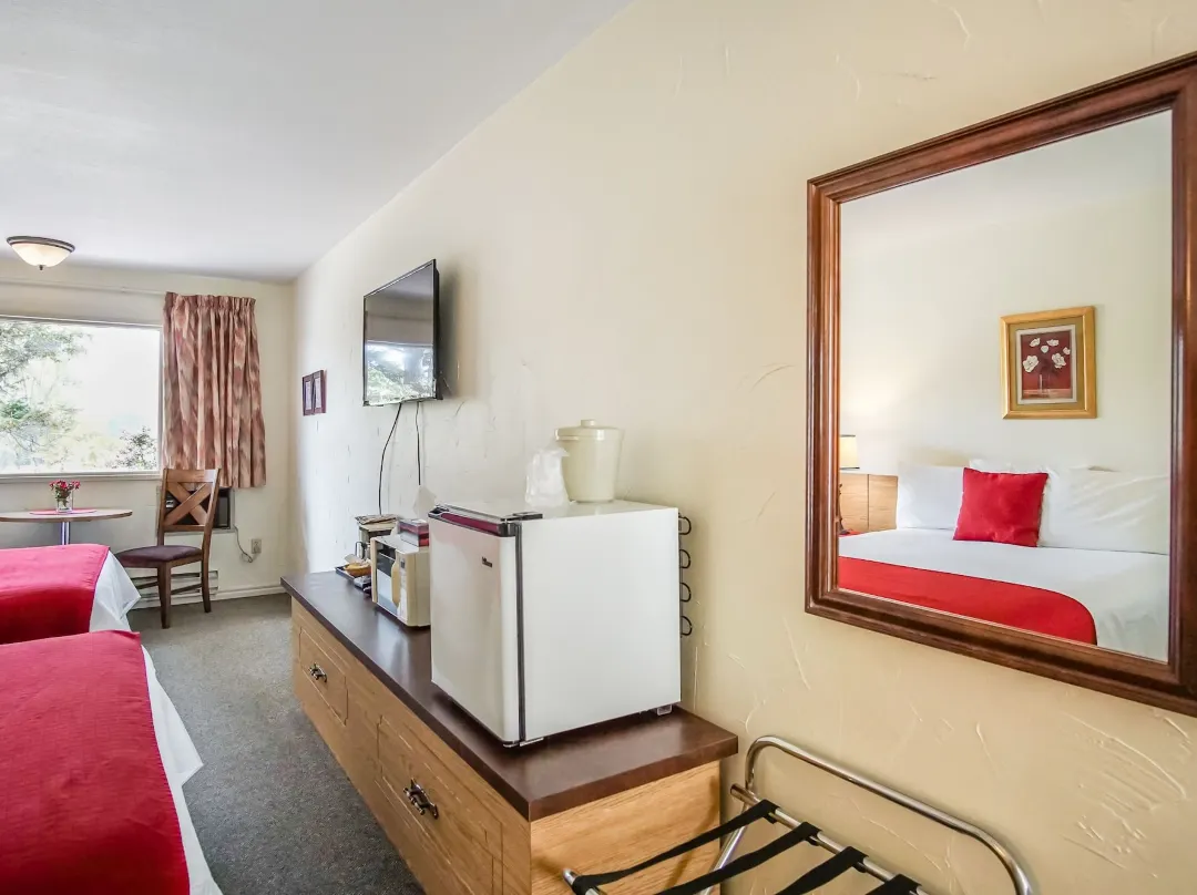 Gables Motel - Radium Hot Springs