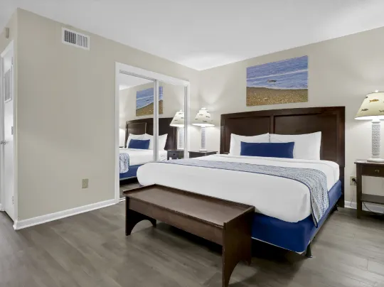 Coastal Haven With Private Balcony And Modern Comfort - Delightful Escape - Wrightsville Beach, NC