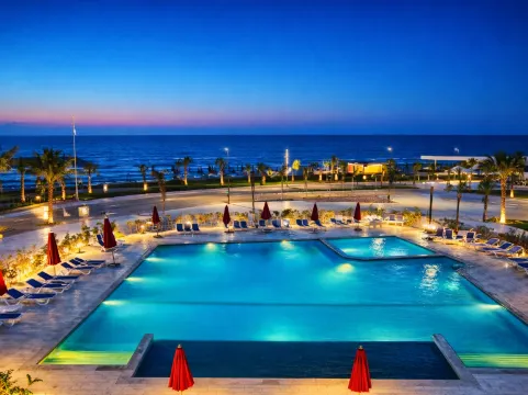 Elegant Family Chalet With Pool View In Porto Said Resort - Egypt