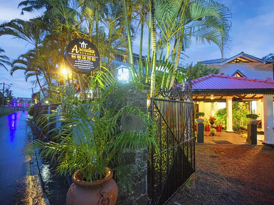 Arcadia Resort - Hikkaduwa