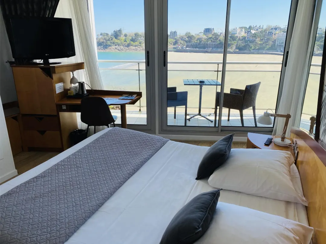Le Crystal Dinard Plage - Dinard