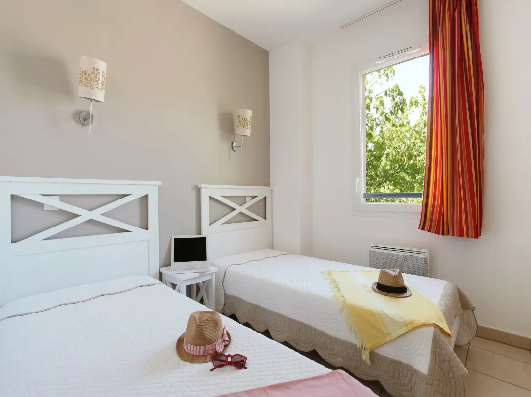 Modern Stay With Pool & Terrace - Aigues-Mortes