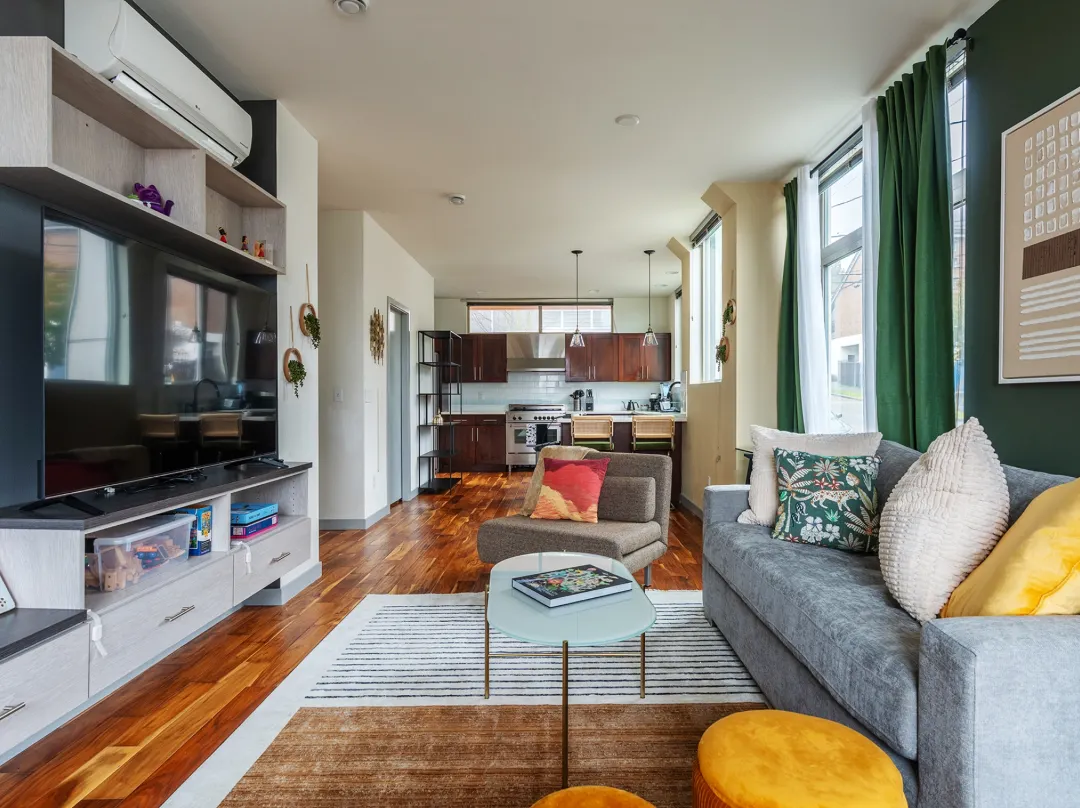 Sophari | Westseattle Junction| Rooftop&turfedyard - Bainbridge Island, WA