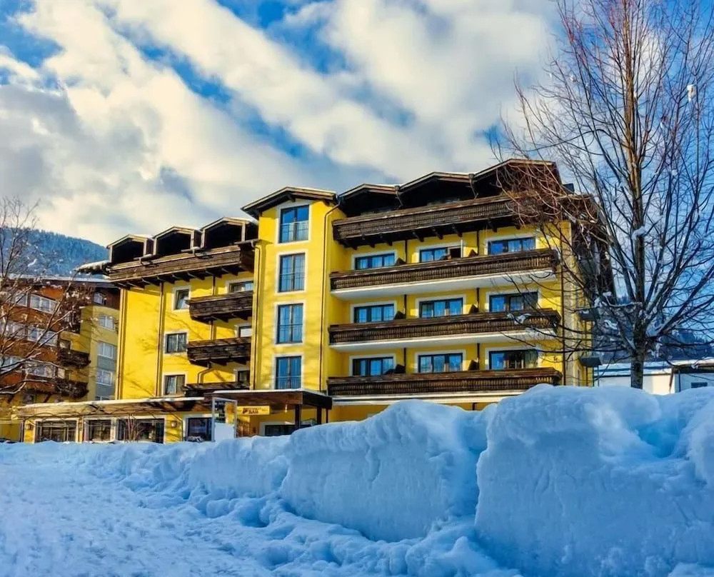 Hotel Pinzgauerhof By Alpeffect Hotels - 첼암제