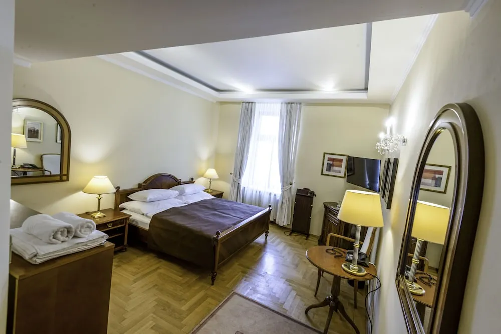 Fleur De Lis Hotel - Prague