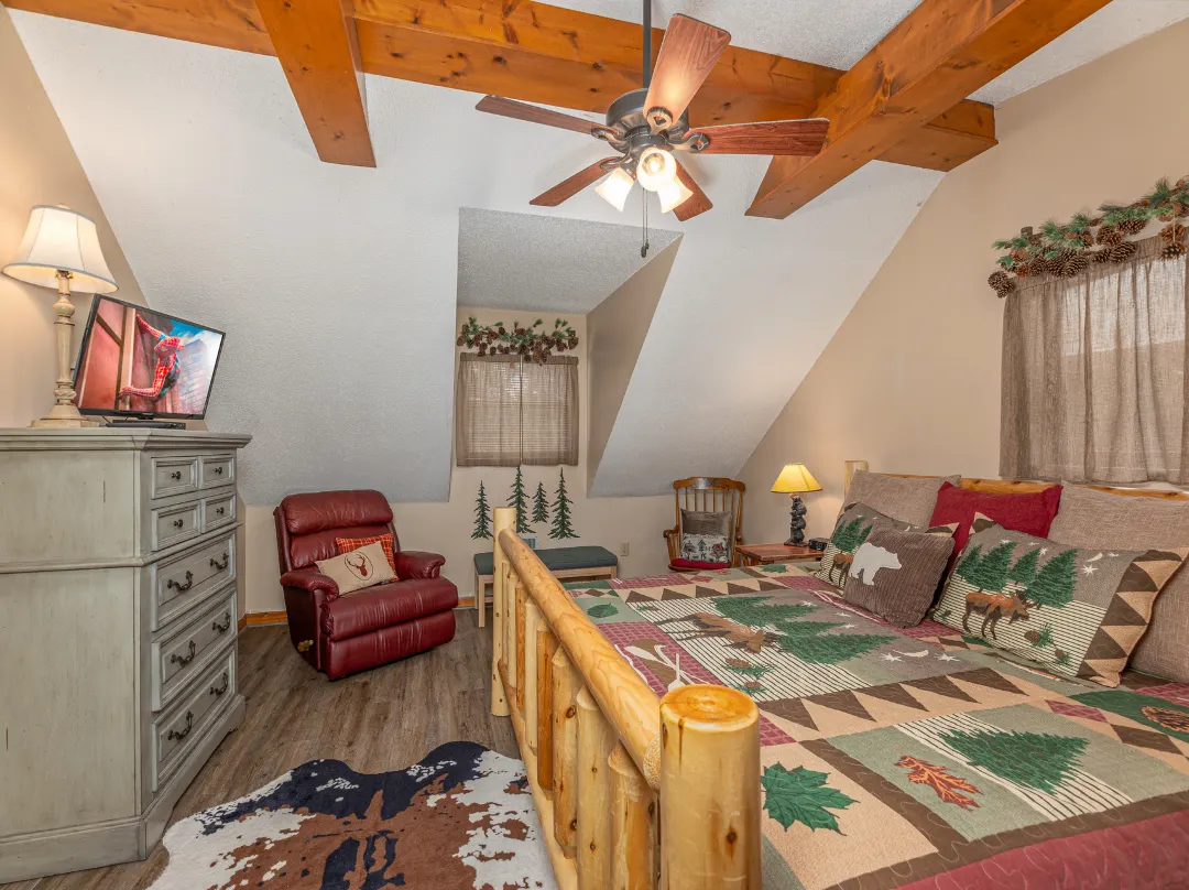 Jacuzzi And Hot Tub - Charming Smoky Mountain Escape - Sevierville, TN